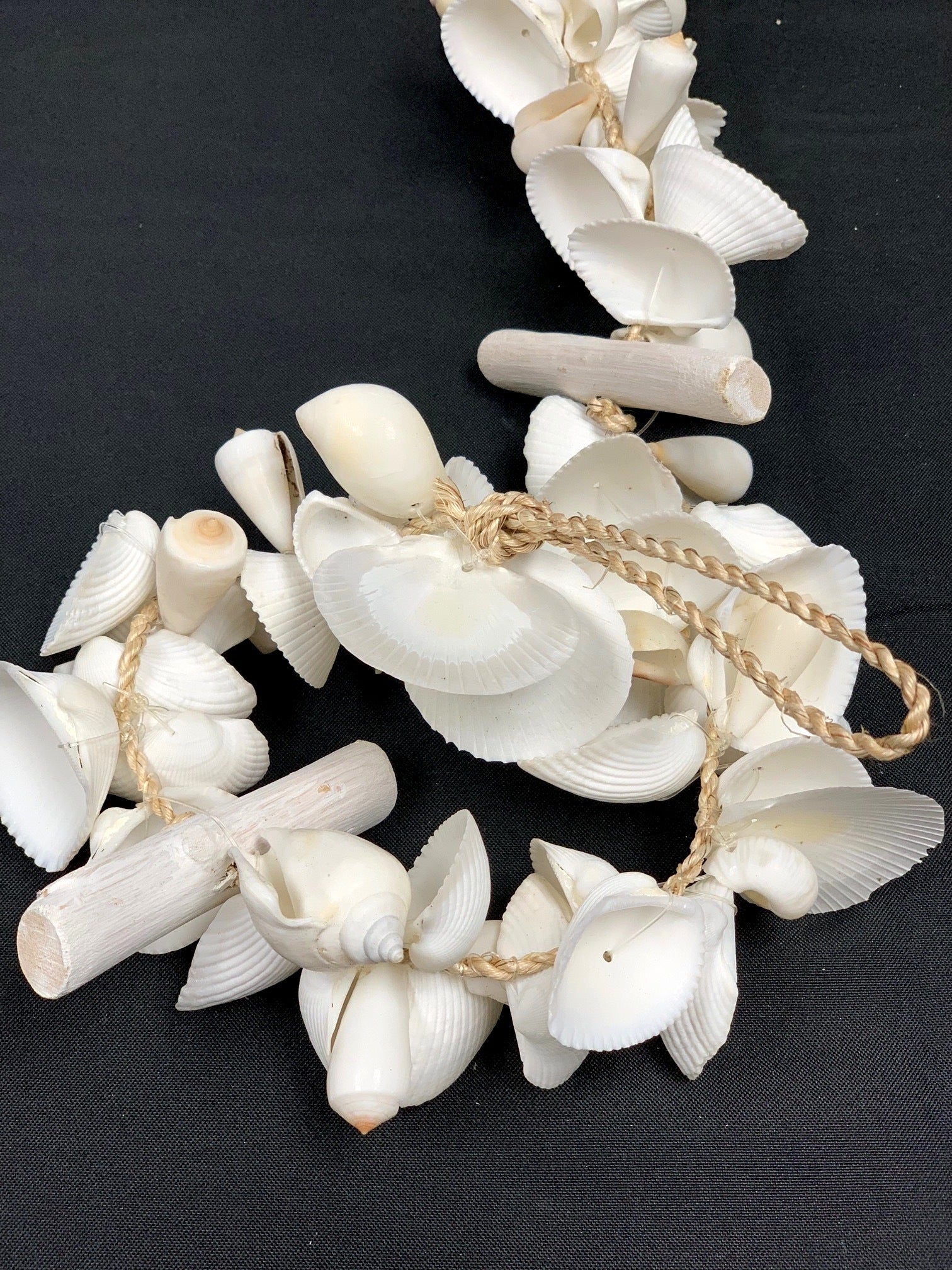 WHITE MIX GARLAND - Darlene's Shells