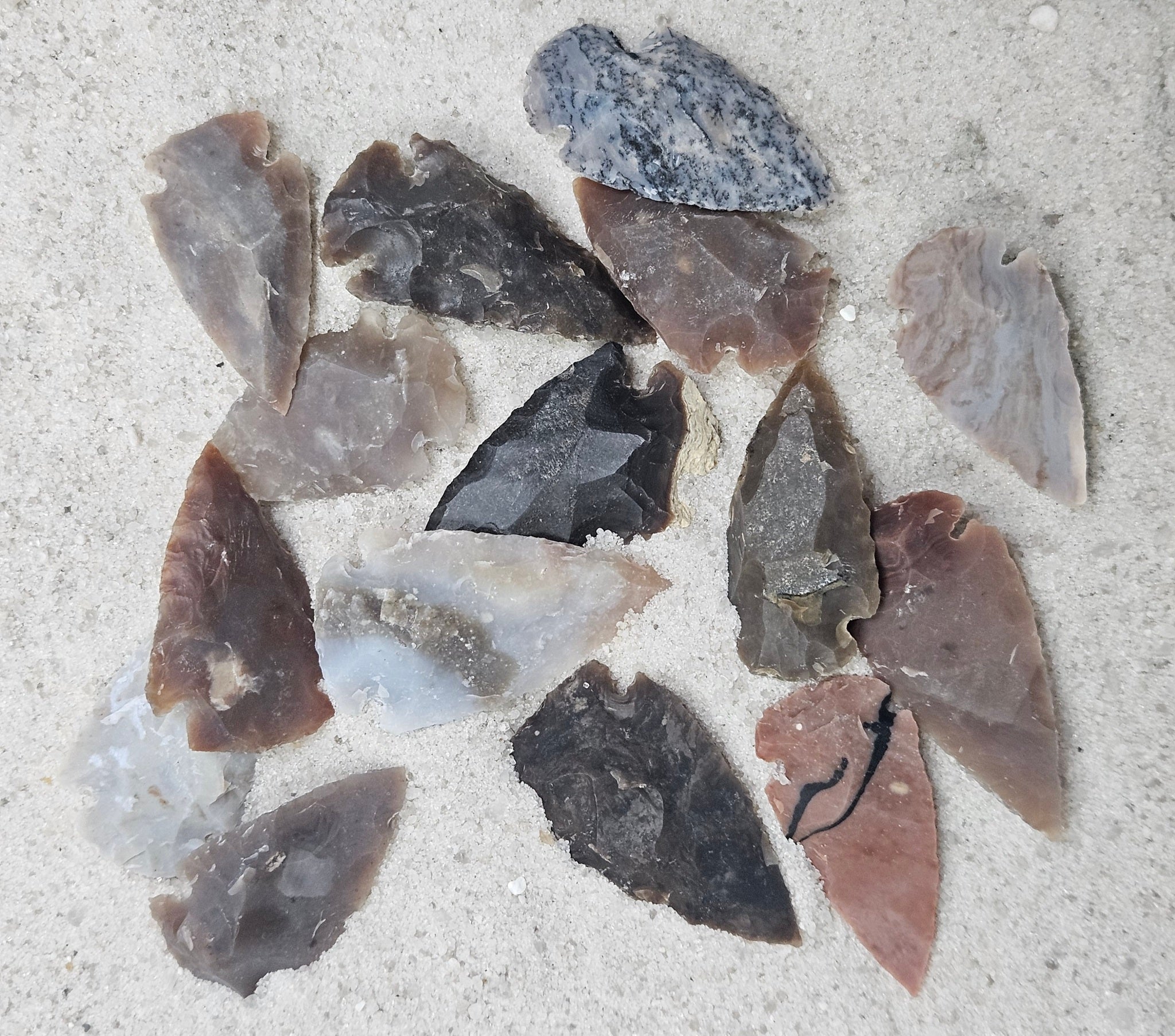 STONE ARROWHEAD - Darlene's Shells